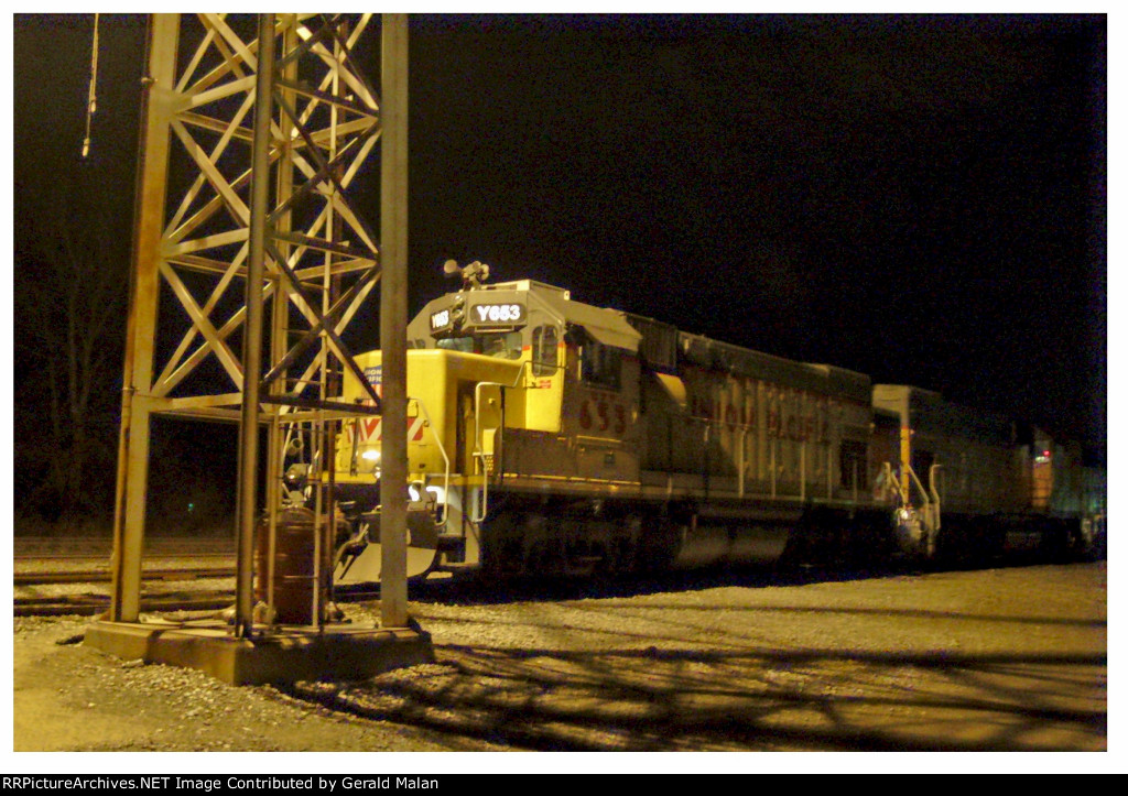 UPY 653 in the December cold 2004